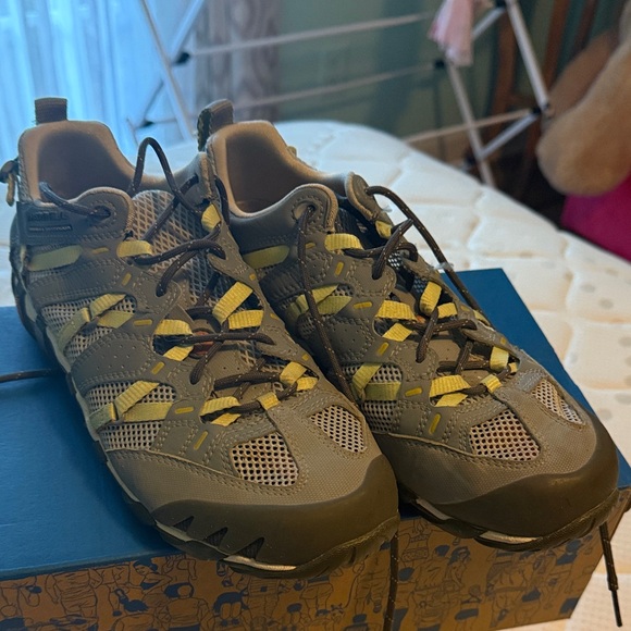 Merrell | Shoes | Merrell Gray And Yellow Hiking Shoes Vet Good ...